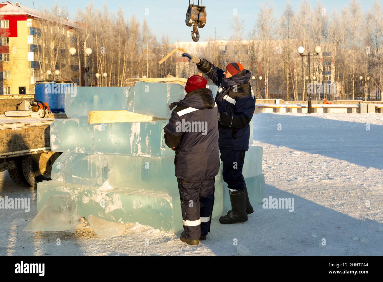 Ice stacking hi-res stock photography and images - Alamy