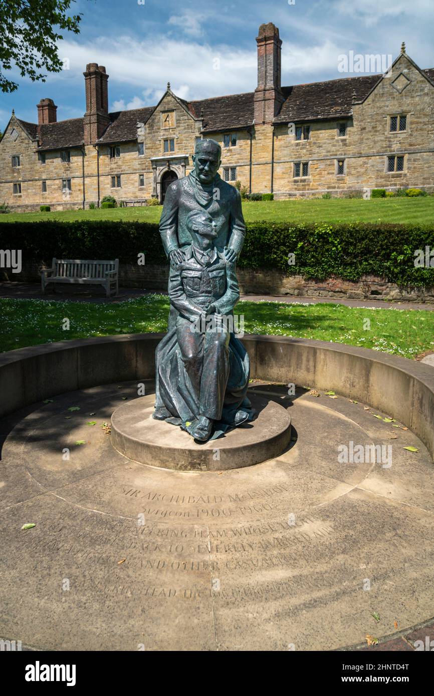 Statue of plastic surgeon pioneer, Sir Archibald McIndoe Stock Photo ...