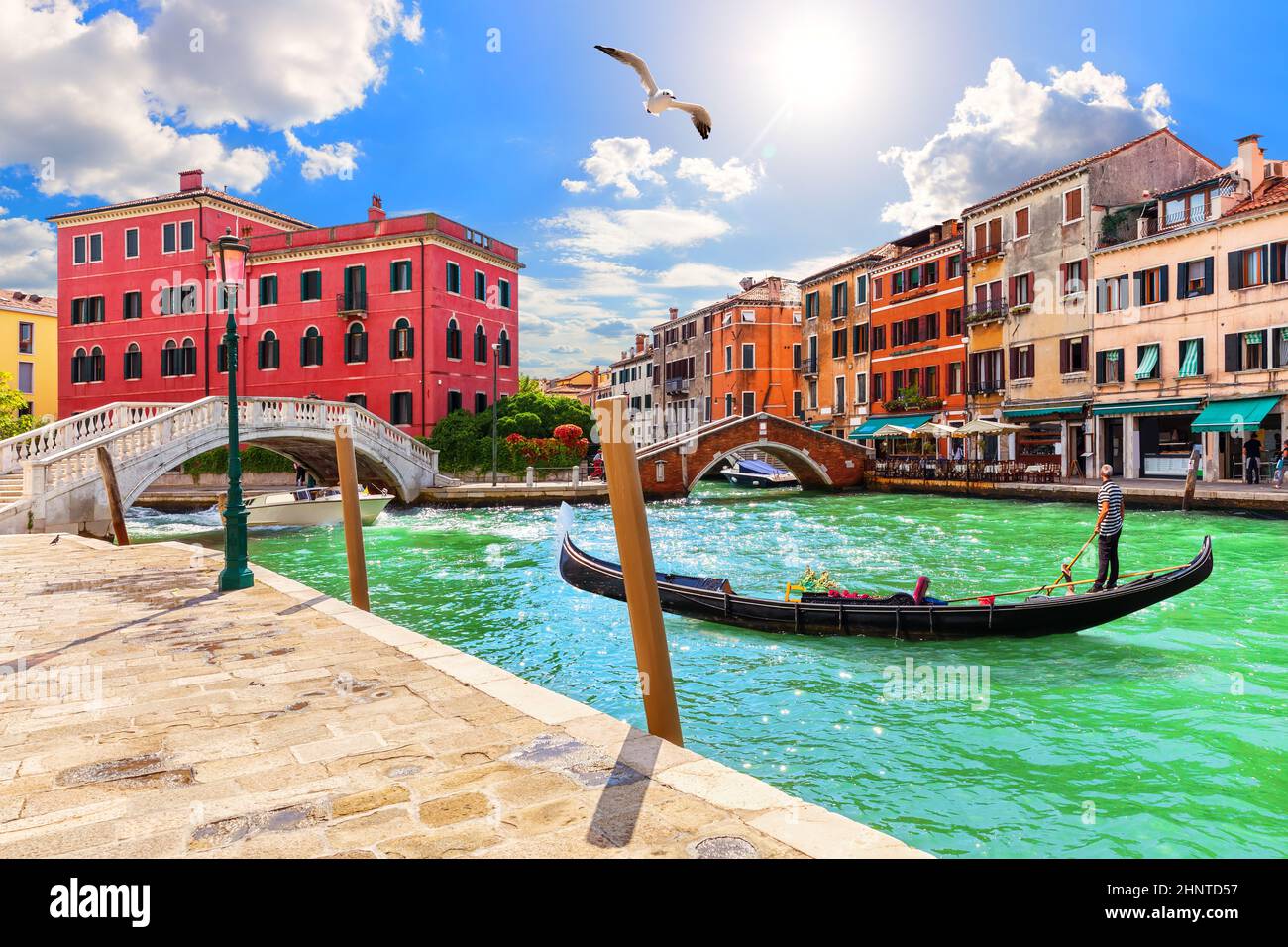 Venice canals, gondola and medieval bridges, beautiful view of Italy ...