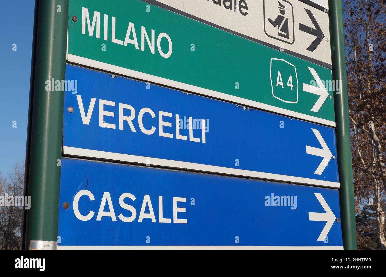 Milan signs hi-res stock photography and images - Alamy