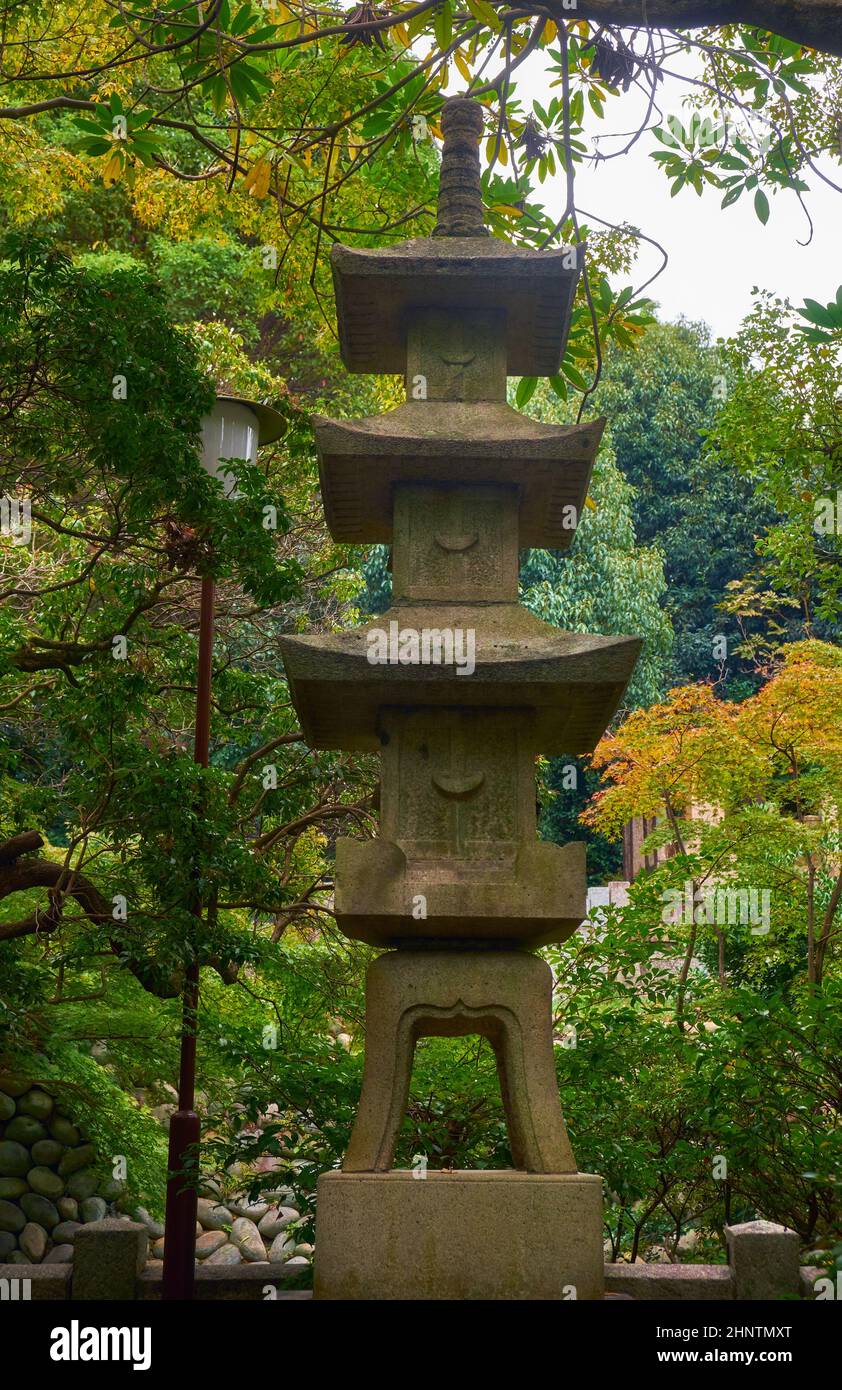 The view of the Japanese stone pagoda (sekito), the interpretation of ...