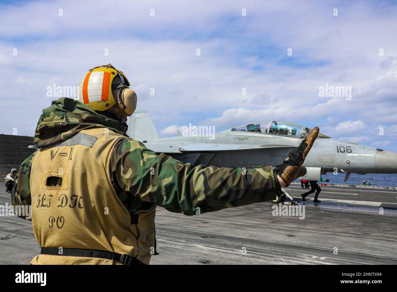 PHILIPPINE SEA (Feb. 17, 2022) U.S. Navy Aviation Boatswain’s Mate ...