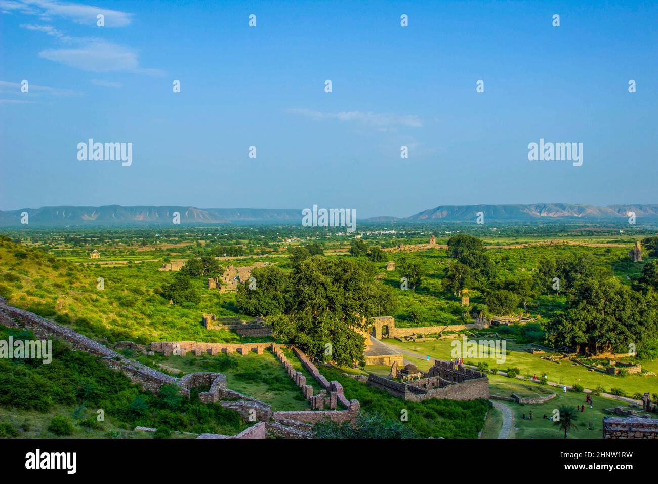 Kankwari fort in Sariska national park in India Stock Photo - Alamy