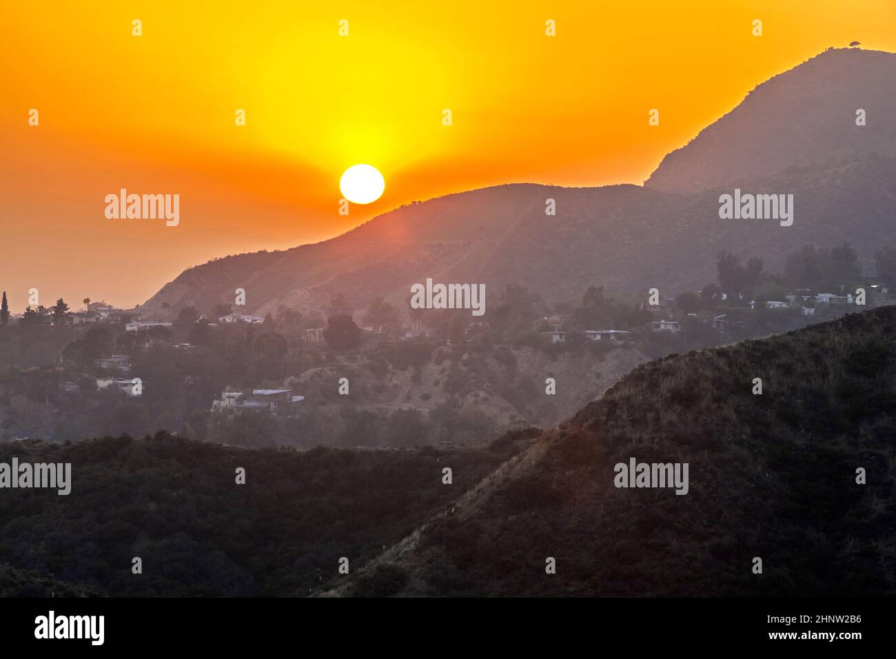 scenic sunset in hollywood mountains Stock Photo - Alamy