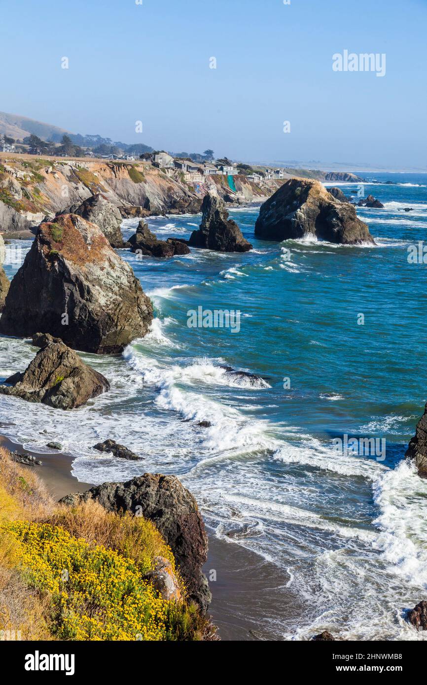 wild pacific coast with cliffs and huge waves Stock Photo - Alamy