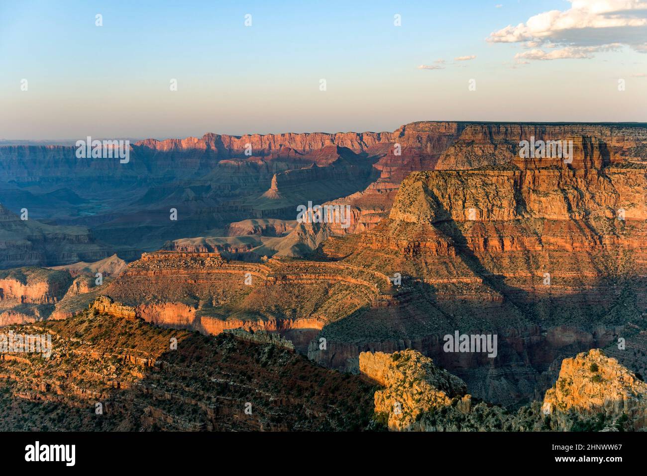 fantastic view into the grand canyon from mathers point, south rim ...