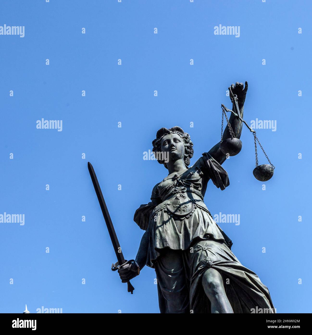 lady justice at the roemerberg in Frankfurt Stock Photo - Alamy