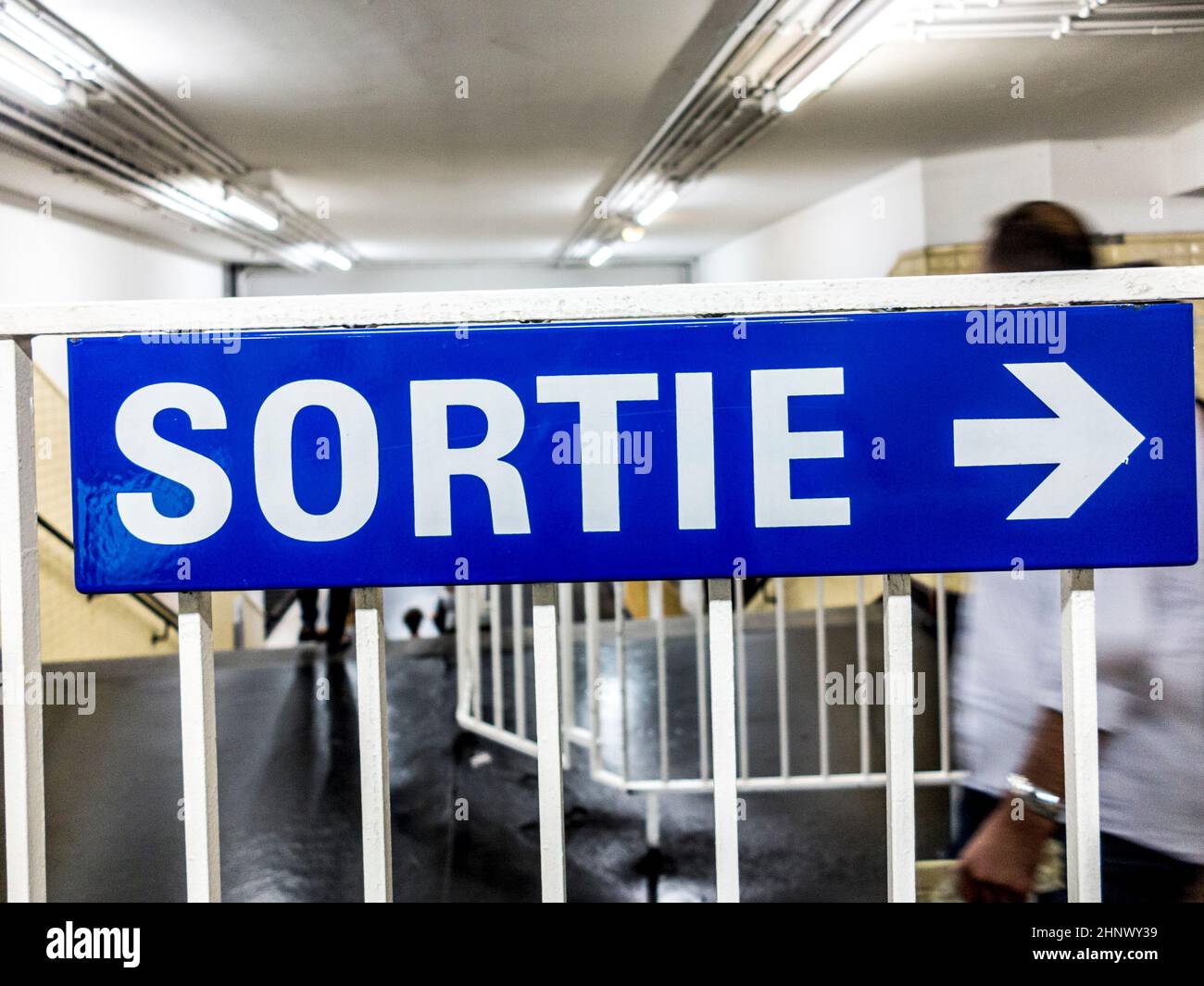 vintage exit sign at Metro in Paris, France Stock Photo - Alamy