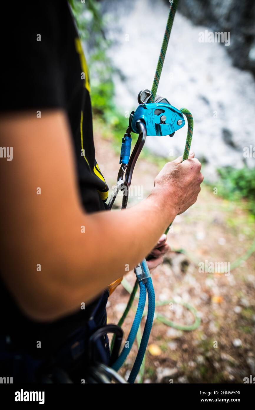 Rope descent system hi-res stock photography and images - Alamy