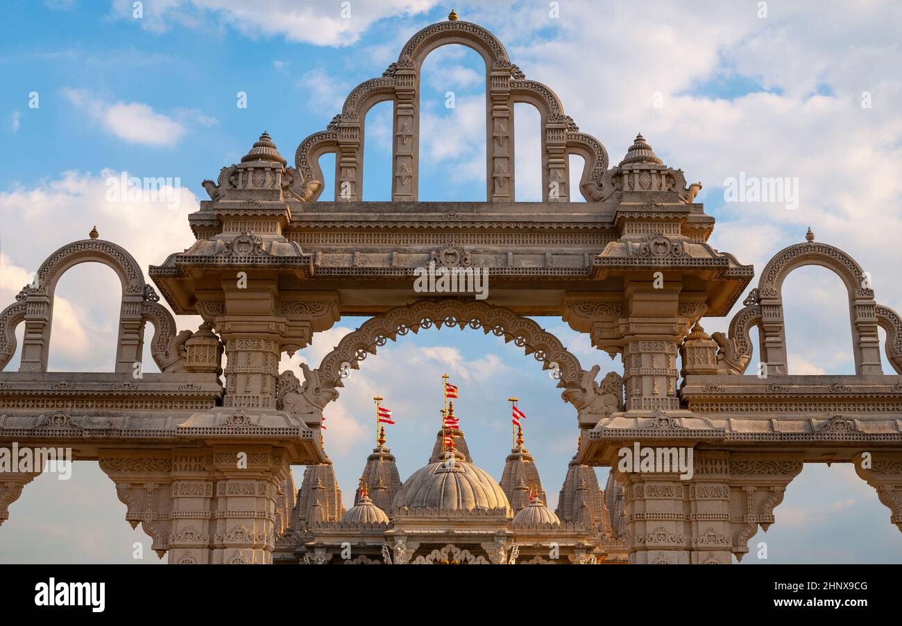 The largest Hindu temple outside India, The Shri Swaminarayan Temple in ...