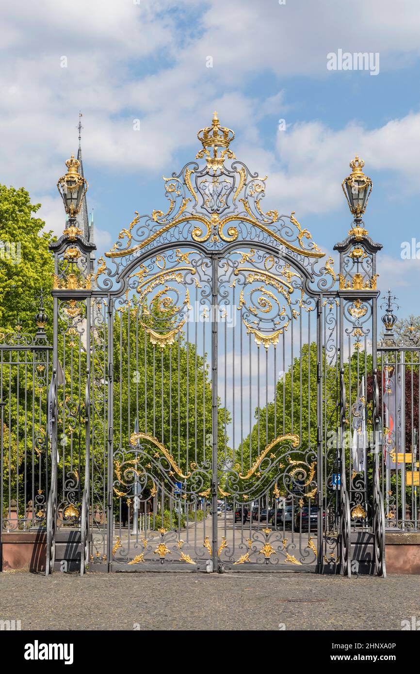 gate of castle Phillipsruhe in Hanau, Germany Stock Photo - Alamy