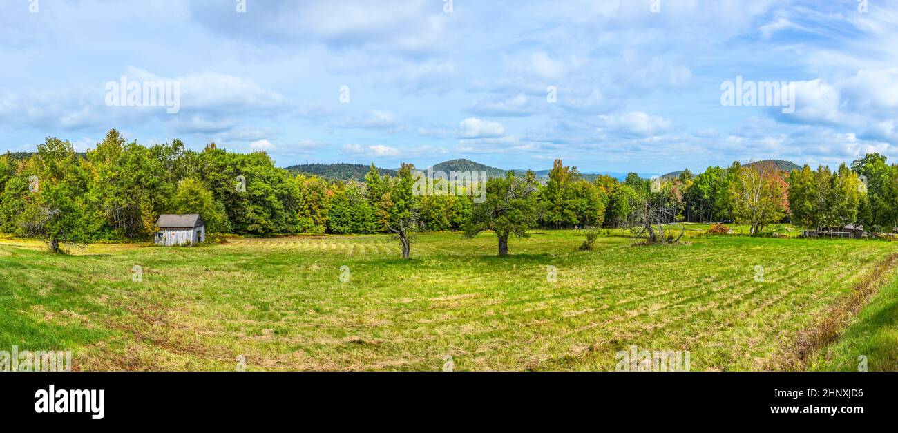scenic landscape in the green mountains in Vermont, USA Stock Photo - Alamy