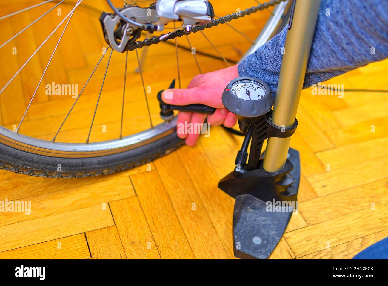 Bike tyre close up inflation hi-res stock photography and images - Alamy