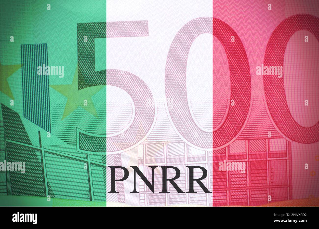 Macro of a 500 euro banknote with the italian flag Stock Photo - Alamy