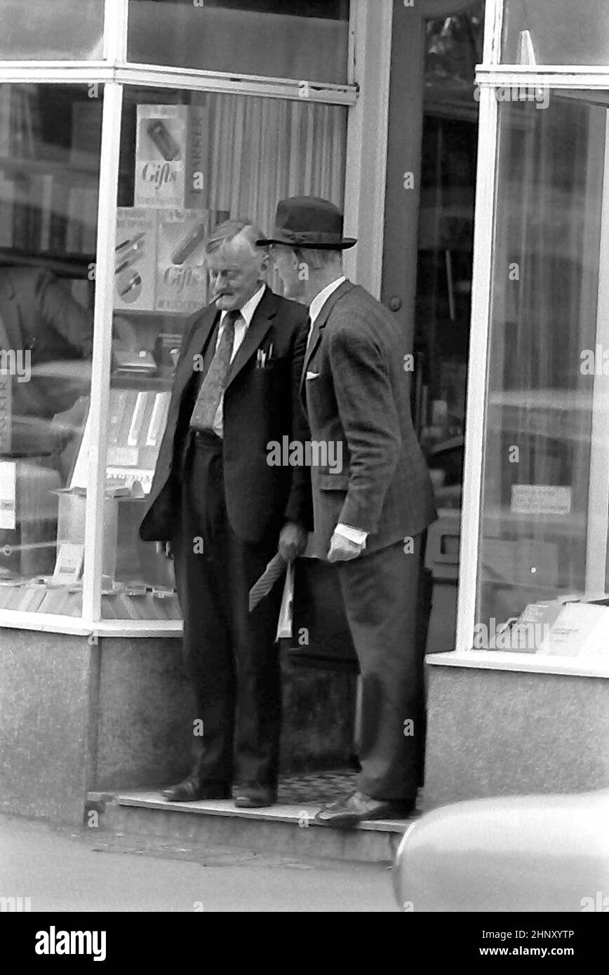 1970s men wearing suits Black and White Stock Photos & Images - Alamy