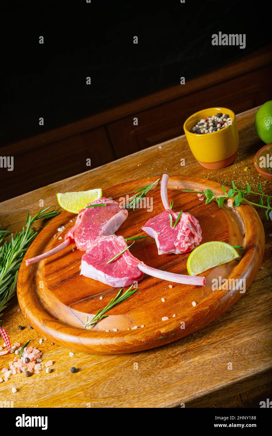 Lamb chops cutting board cutting board hi-res stock photography and ...