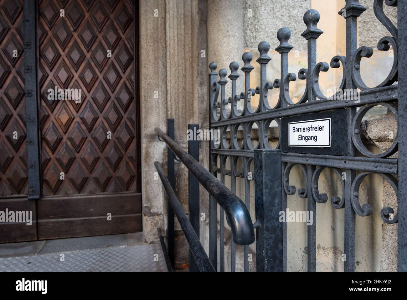 Church entrance with ramp hi-res stock photography and images - Alamy