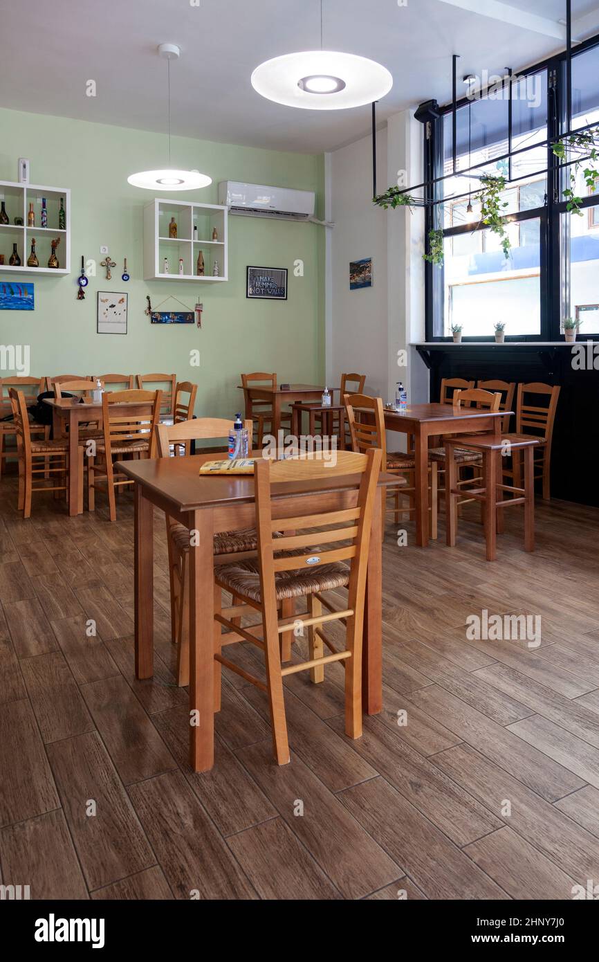 Greek traditional tavern Stock Photo - Alamy