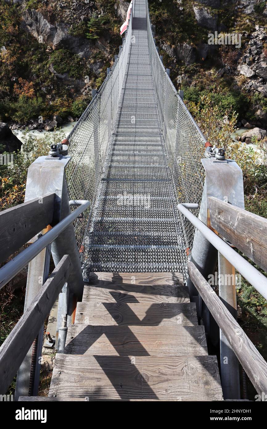 Metal bridge walkway barrier hi-res stock photography and images - Alamy