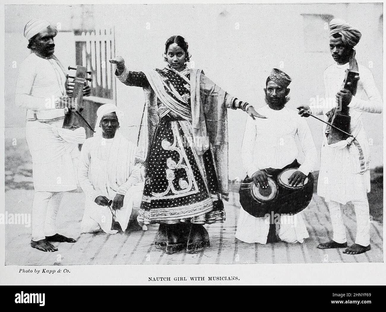 Nautch dance hi-res stock photography and images - Alamy