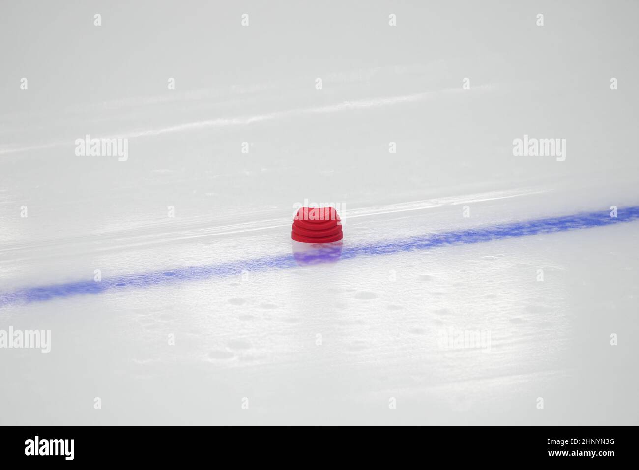 Pink ribbon speed skating block hi-res stock photography and images - Alamy