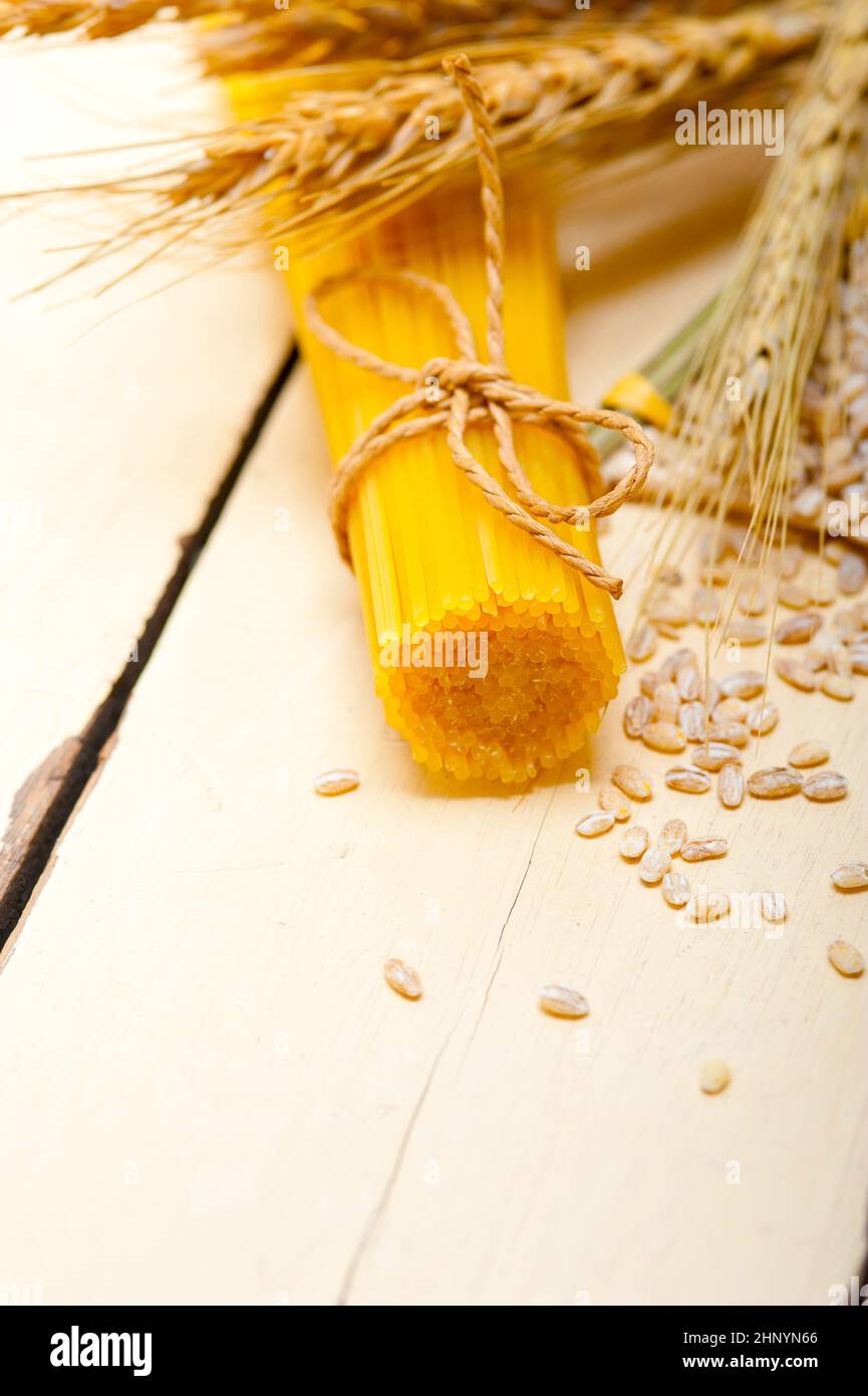 organic Raw italian pasta and durum wheat grains crop Stock Photo - Alamy