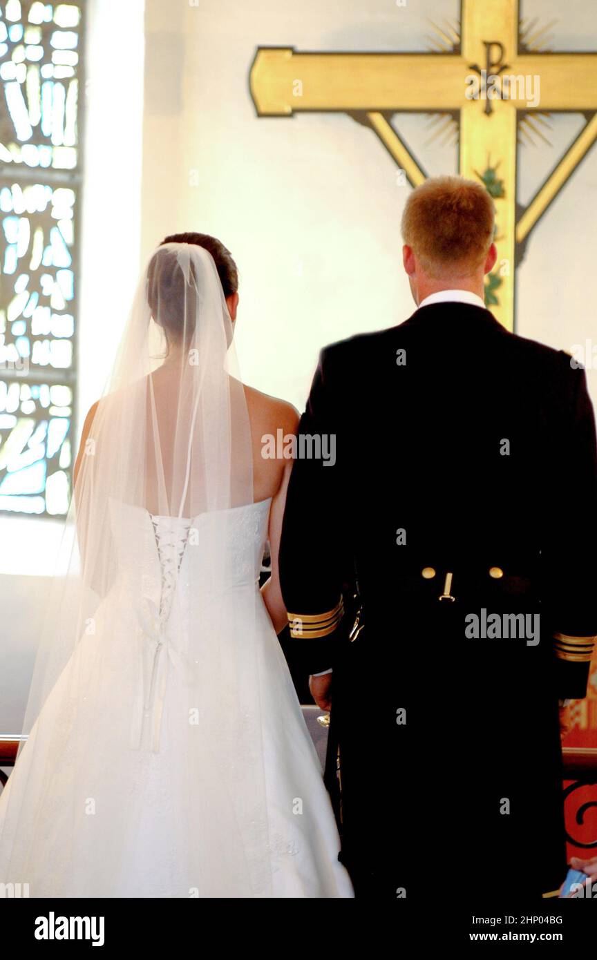 Man woman couple cross hi-res stock photography and images - Alamy