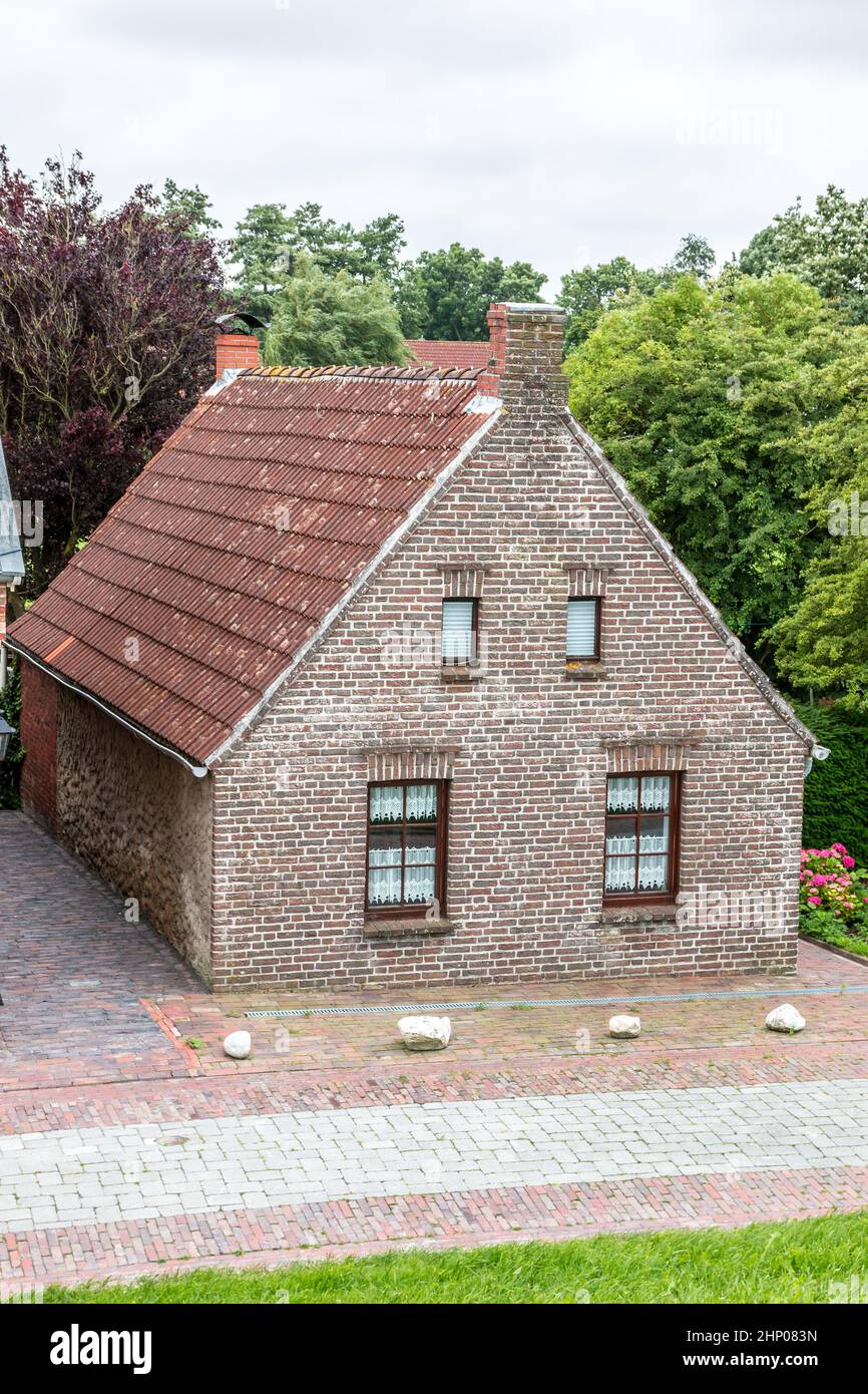 Clincker wall hi-res stock photography and images - Alamy