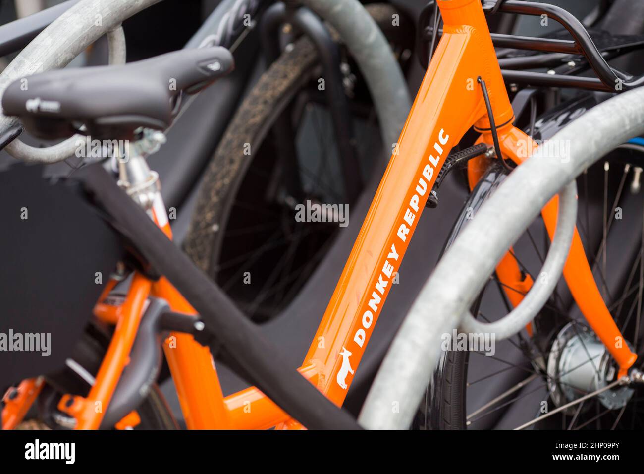 Donkey Republic cycle hire bikes at Dartford railway station in Kent ...