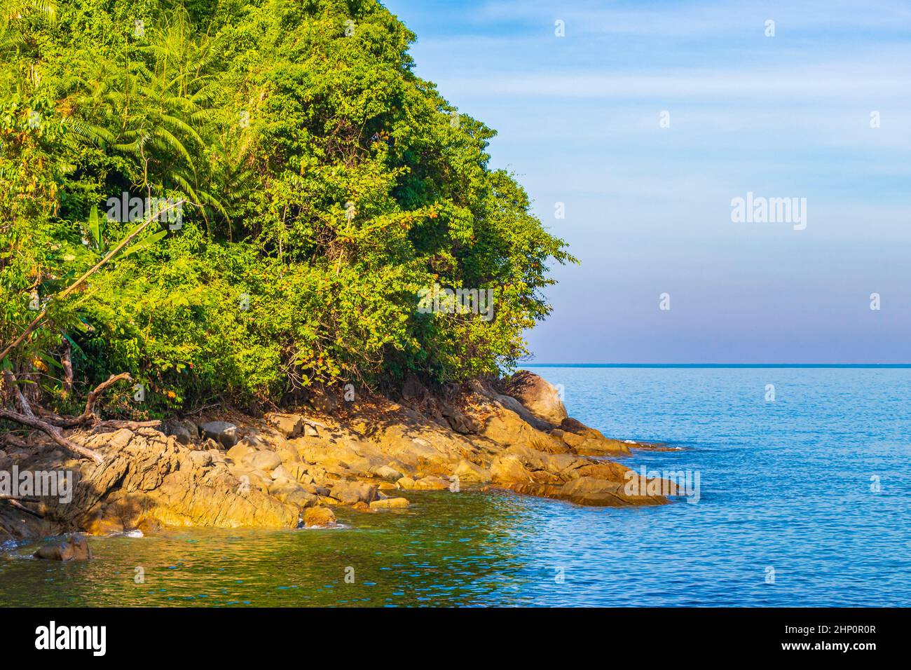 Beautiful amazing coast line and beach landscape panorama view of the Lam ru Lamru Nationalpark ...