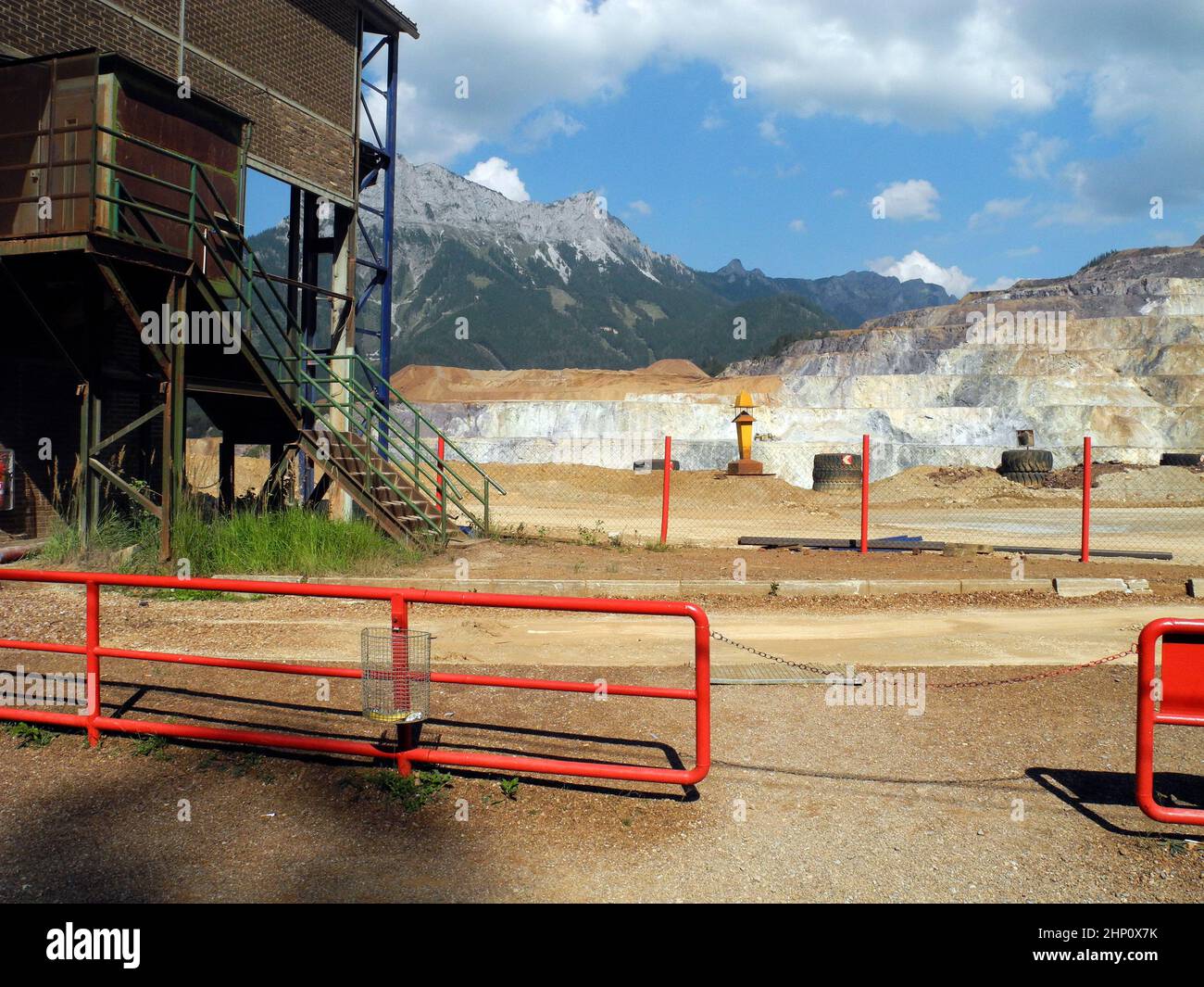 Surface mining hi-res stock photography and images - Alamy