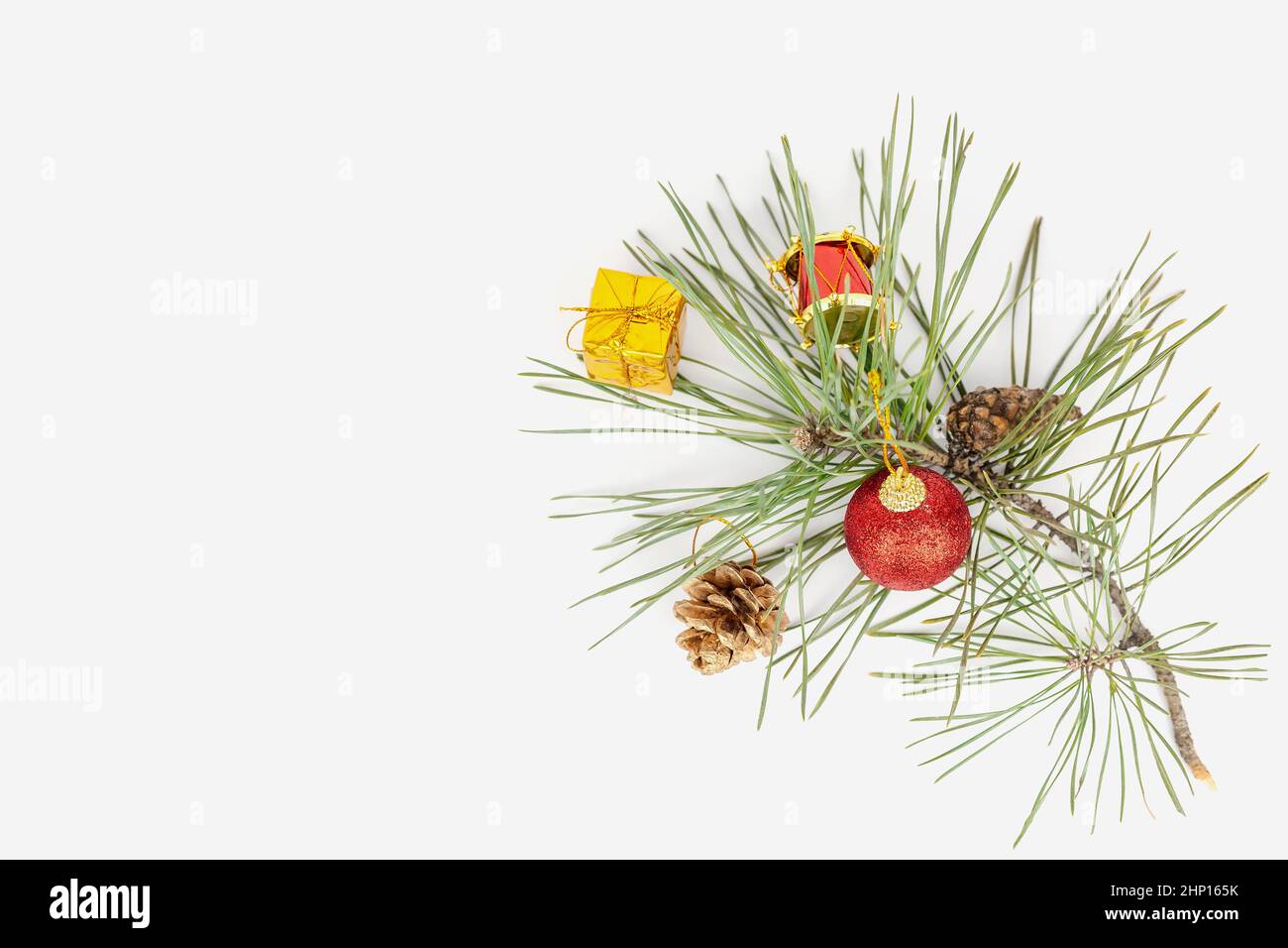 Christmas flat lay styled scene - top view frame with evergreen tree ...