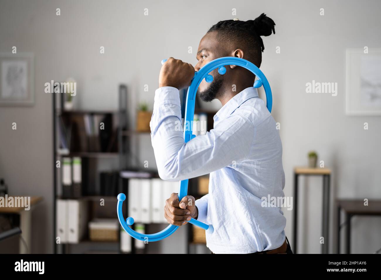 Man Using Muscle Hook For Trigger Point Massage Stock Photo - Alamy Man Using Muscle Hook For Trigger Point Massage Stock Photo - Alamy