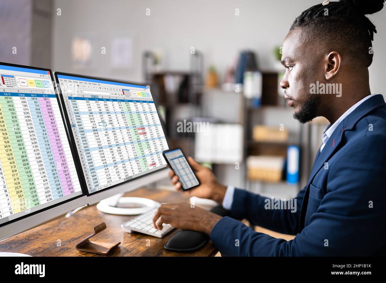 Analyst Employee Using Spreadsheet On Computer Screen Stock Photo - Alamy