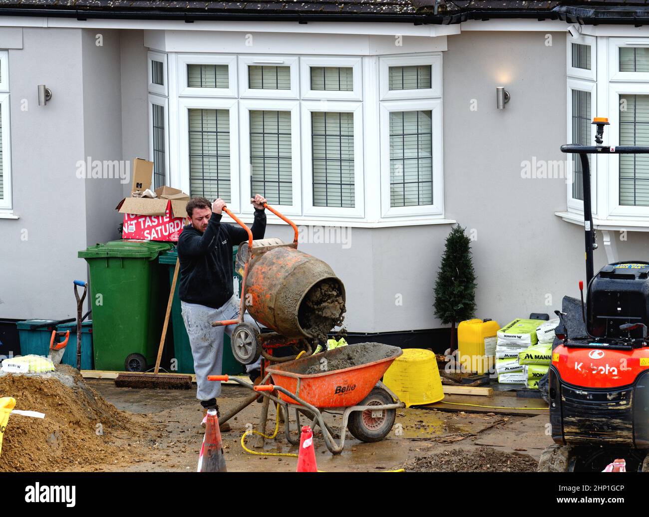 Uk wheelbarrow mixer messy hi-res stock photography and images - Alamy