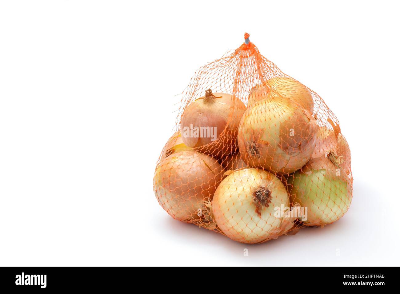 White sack bag of onions hi-res stock photography and images - Alamy