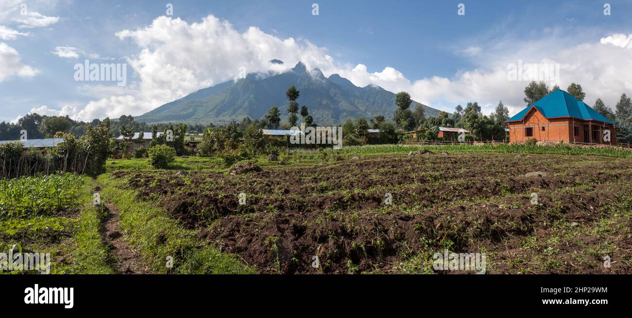 Mount Sabinyo volcano in Rwanda Stock Photo - Alamy