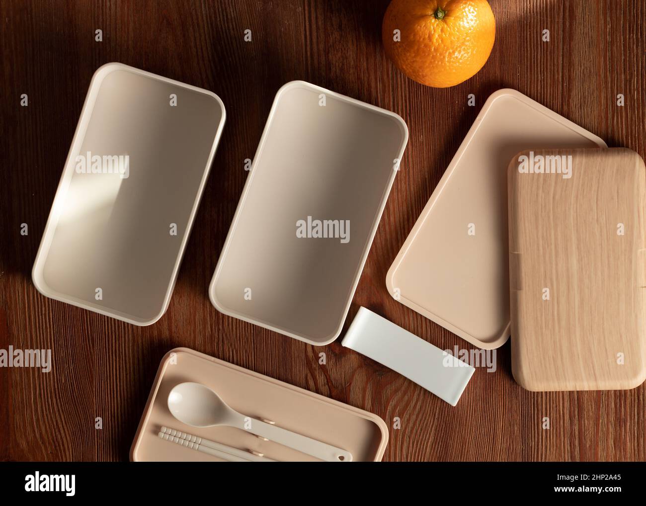 Empty wooden box fruits hi-res stock photography and images - Alamy