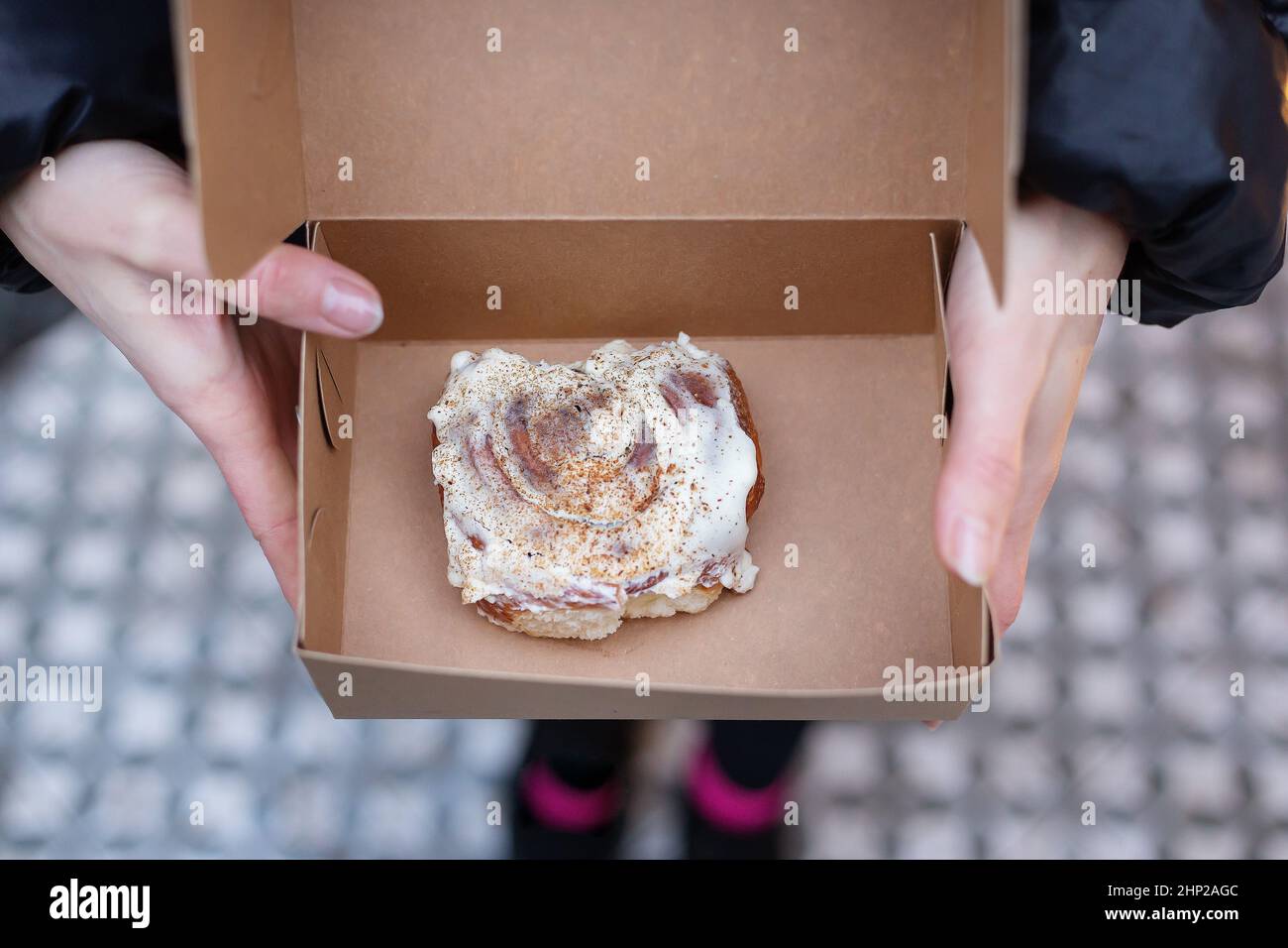Cinnabon box hi-res stock photography and images - Alamy