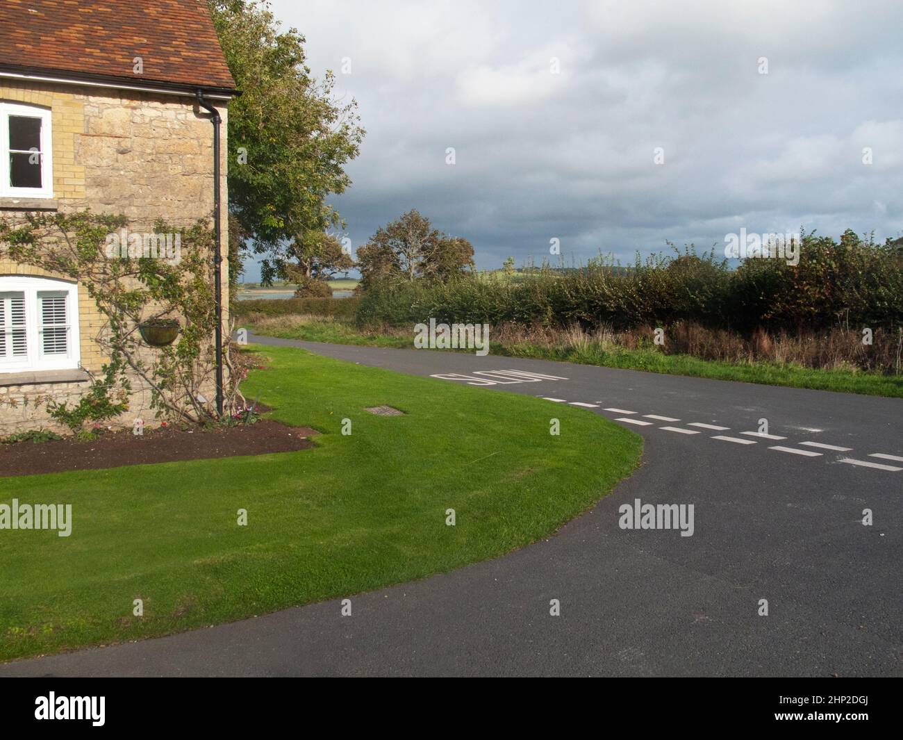 Road markings and junction hi-res stock photography and images - Alamy