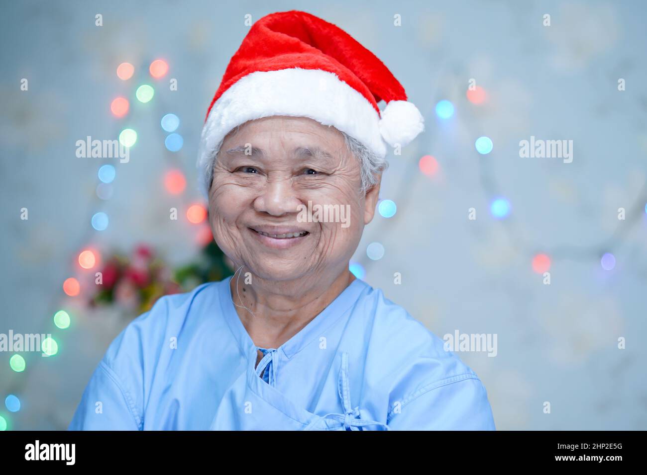 Old lady fun party hat hi-res stock photography and images - Alamy