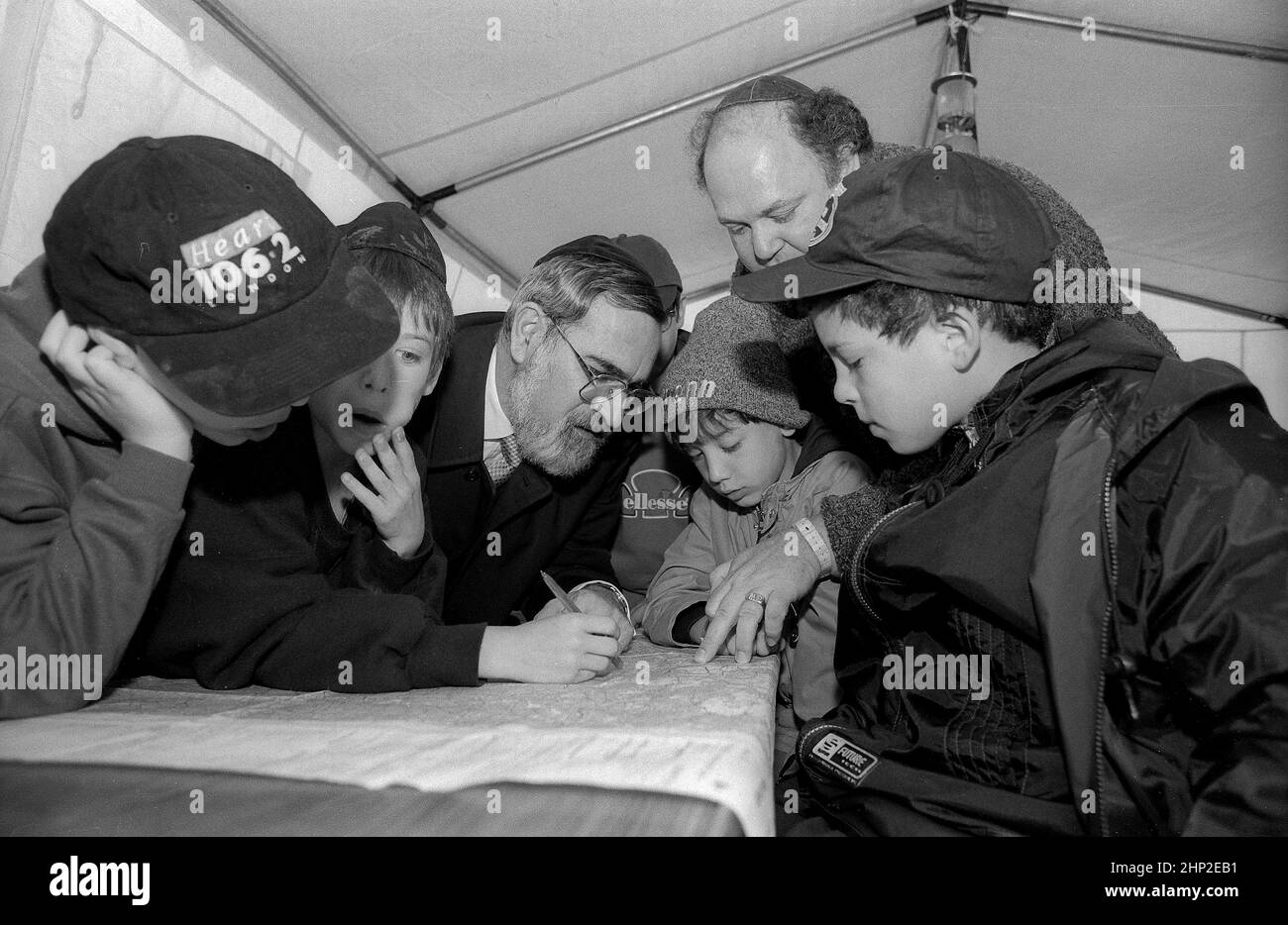 The Chief Rabbi Jonathan Sacks meeting Jewish cubs & scouts doing ...
