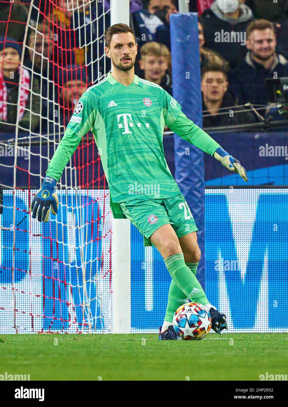 Sven ULREICH, FCB 26 goalkeeper, in the match FC Red Bull SALZBURG - FC ...