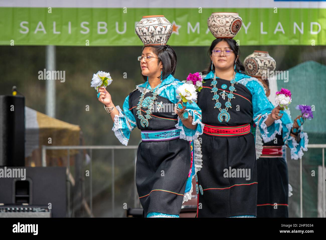 Zuni Olla Maidens performing at the 2021 National Folk Festival in ...