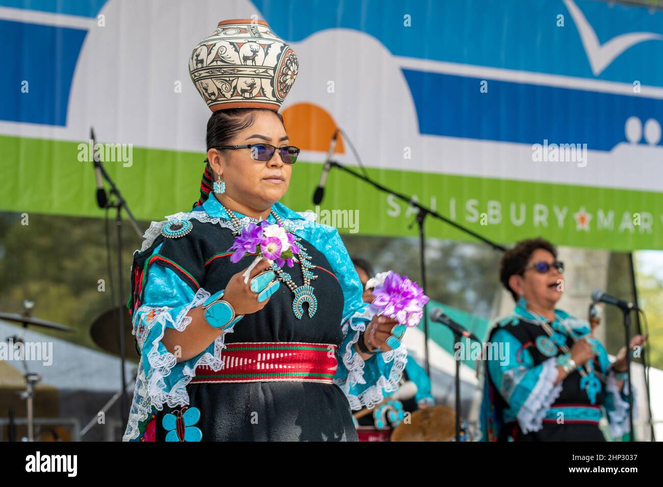 Zuni Olla Maidens performing at the 2021 National Folk Festival in ...