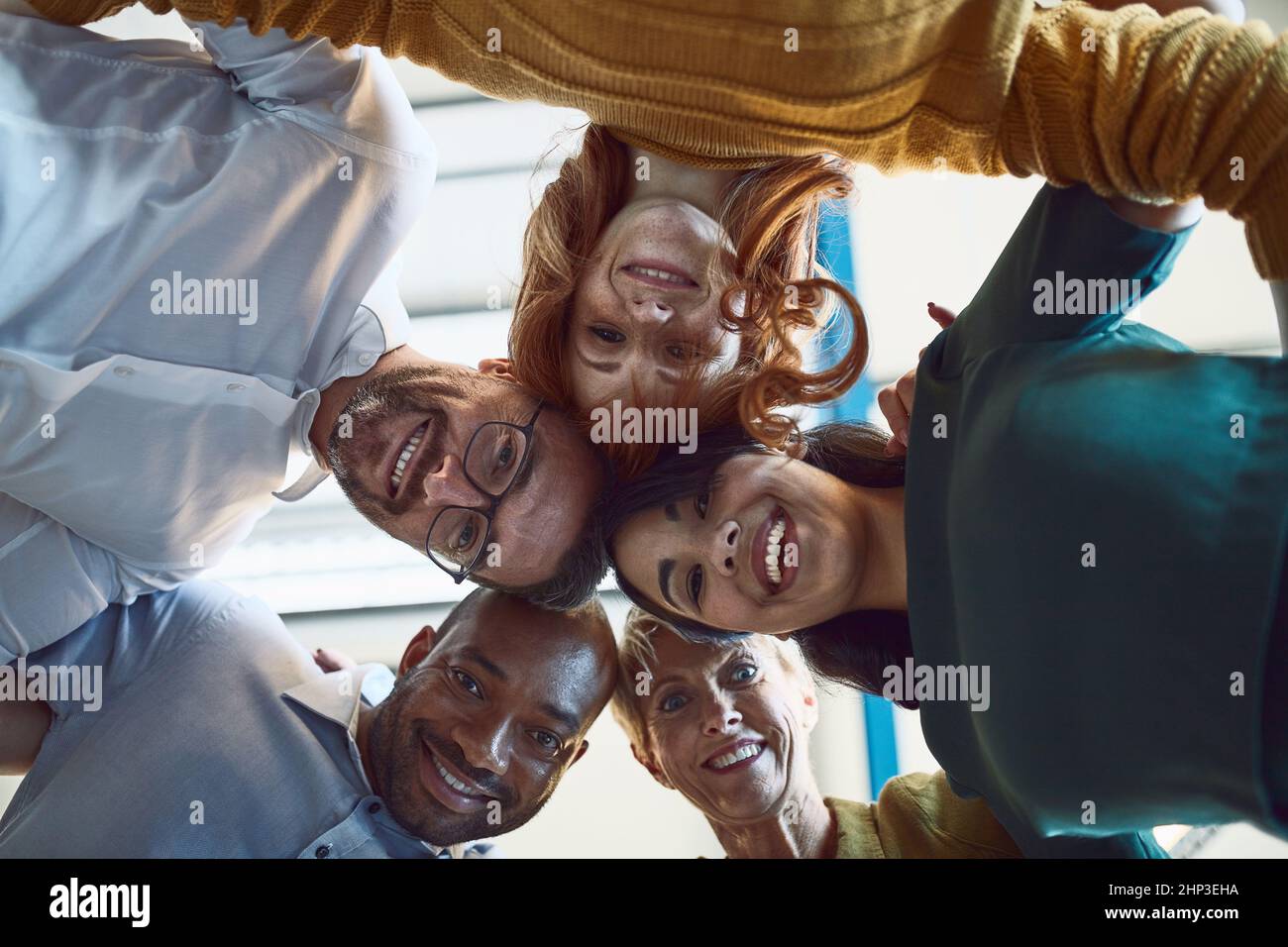 Woman surrounded by men office hi-res stock photography and images - Alamy