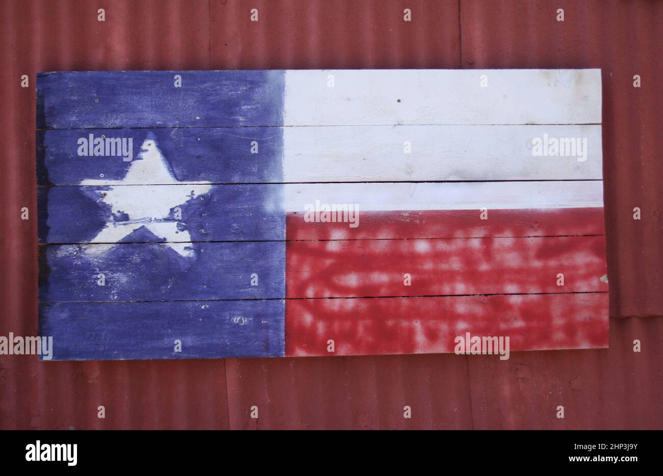 Rustic Barn With Texas Flag close-up Stock Photo - Alamy