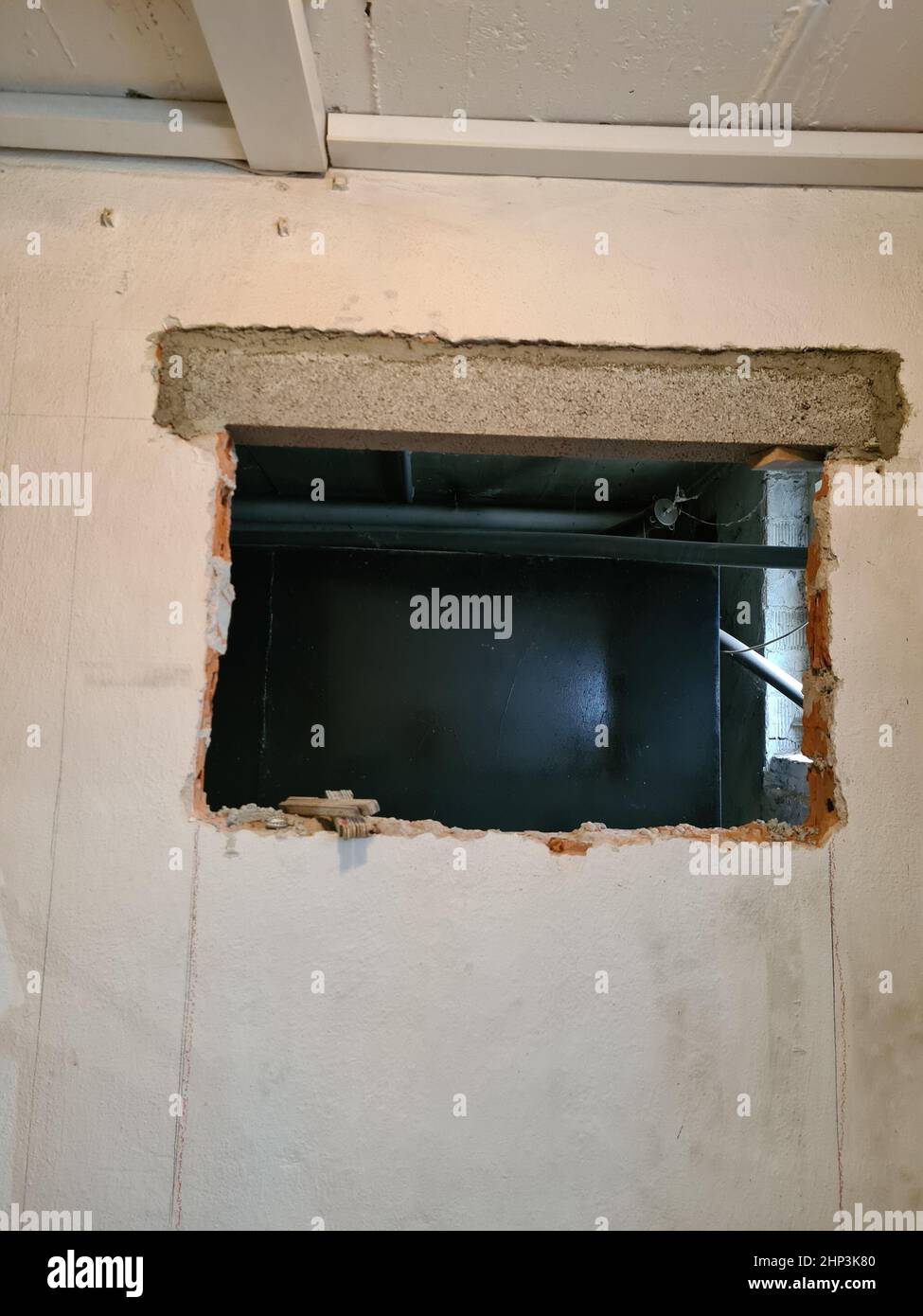 Lintel beam hi-res stock photography and images - Alamy
