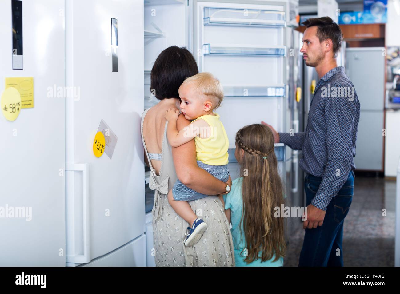 Family cooler hi-res stock photography and images - Alamy