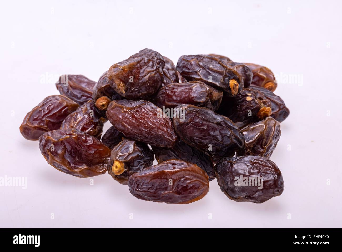 Dried medjoul jumbo dates. Modjoul is one of the noblest variety of ...